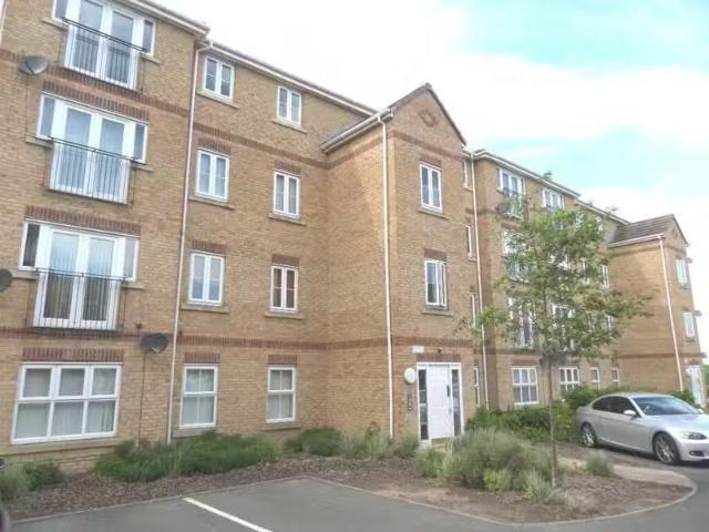 Nice 1 BA 2 bedroom apartment for rent in Mehdi Road, Oldbury.
