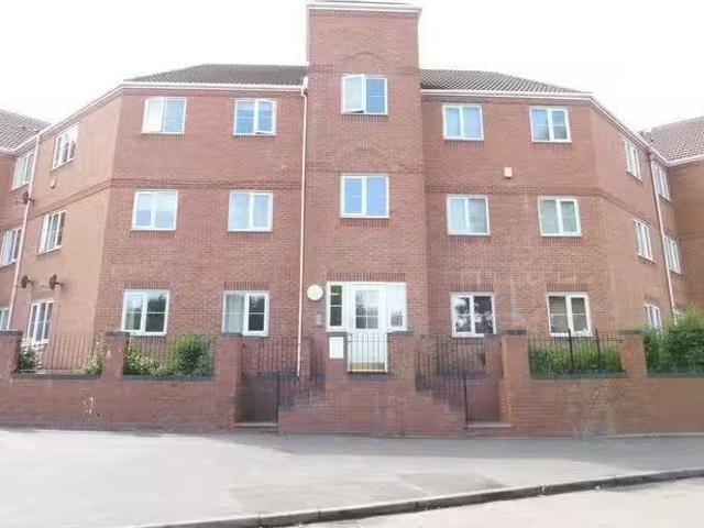 New 1 BA 2 bedroom apartment for rent in Summerton Road, Oldbu.
