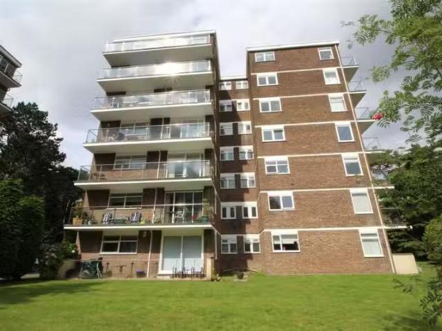 Rental! 1 BA 2 bedroom apartment for rent in Wilderton Road, P.
