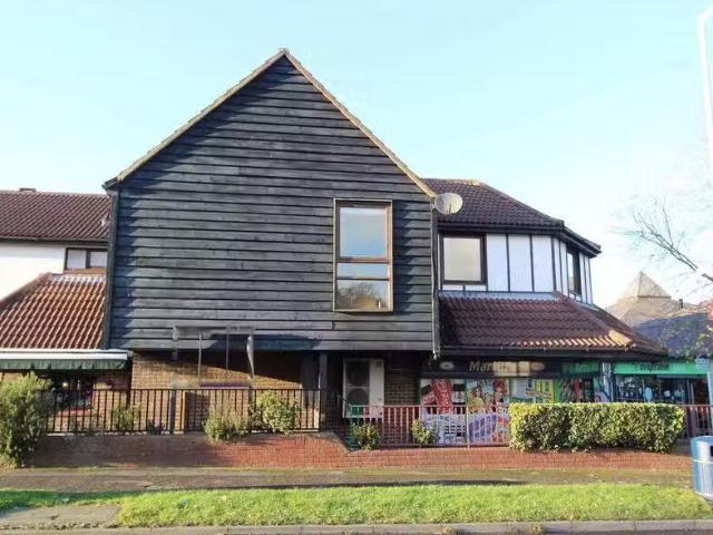 Cozy 1 BA 2 bedroom apartment for rent in The Pantiles, Biller.