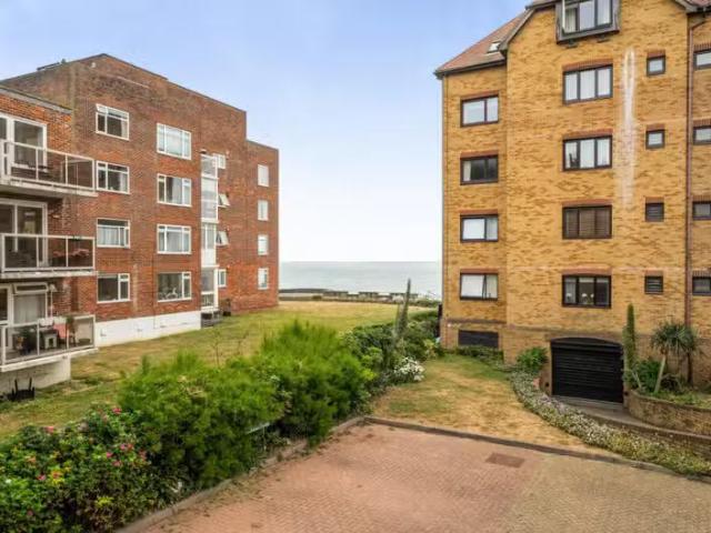 For Rent! 1 BA 2 bedroom apartment for rent in The Riviera, Sa.