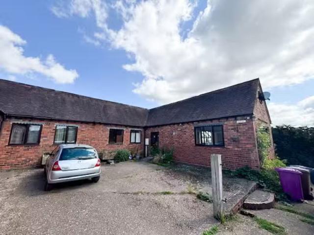 Rental! 1 BA 2 bedroom barn conversion for rent in Barn Owl, B.