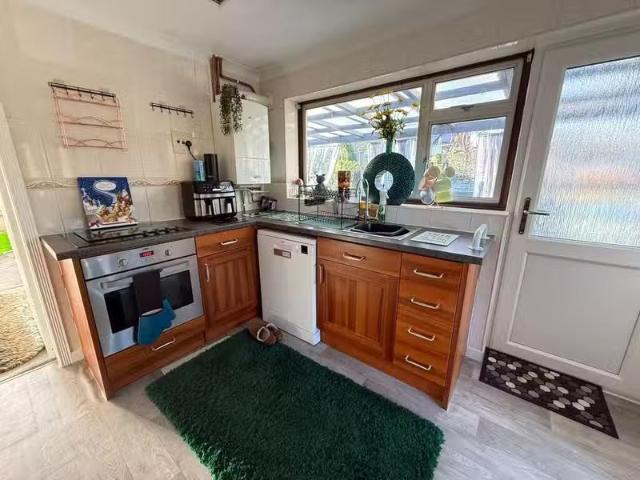 Unique 1 BA 2 bedroom bungalow for rent in The Doglands, Leami.