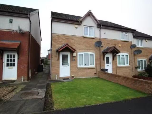 Nice 1 BA 2 bedroom End Terrace House to rent, Woodhead Grove.