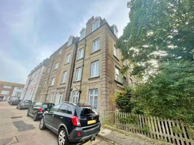 Just in! 1 BA 2 bedroom flat for rent in Meeching Place, Churc.
