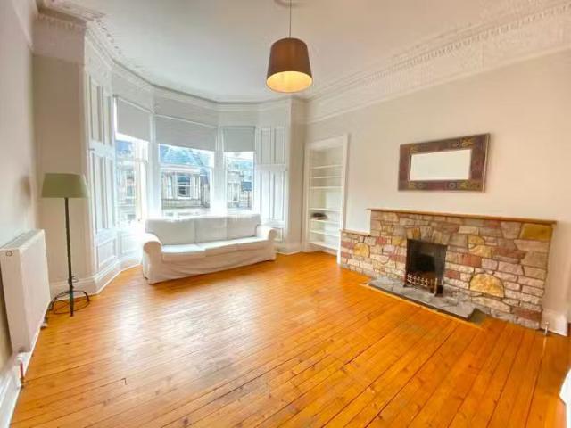 Unique 1 BA 2 bedroom flat for rent in Montpelier Park, Brunts.