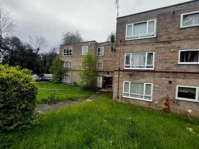 Nice 1 BA 2 bedroom flat for rent in Old Abbey Gardens, Harbor.