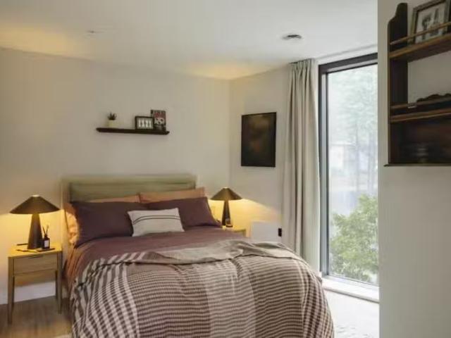 Unique 1 BA 2 bedroom flat for rent in One Eastside, 2 Jennens.