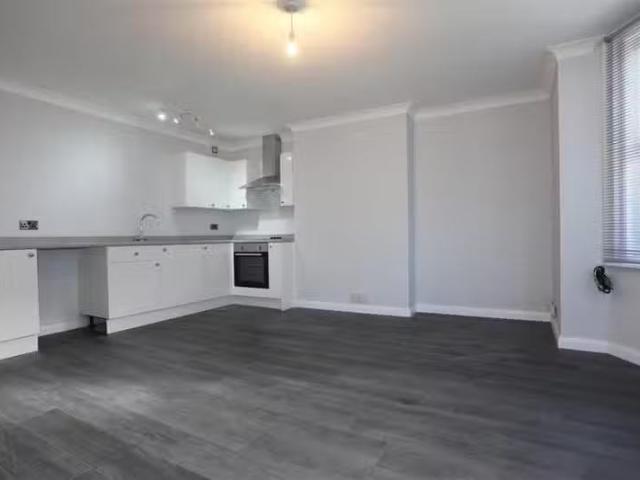 New 1 BA 2 bedroom flat for rent in Blatchington Road Hove Eas.