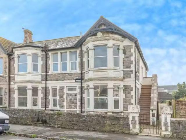 Cozy 1 BA 2 bedroom flat for rent in Clifton road, Weston supe.