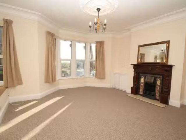 Deal! 1 BA 2 bedroom flat for rent in Coldharbour Road Westb.