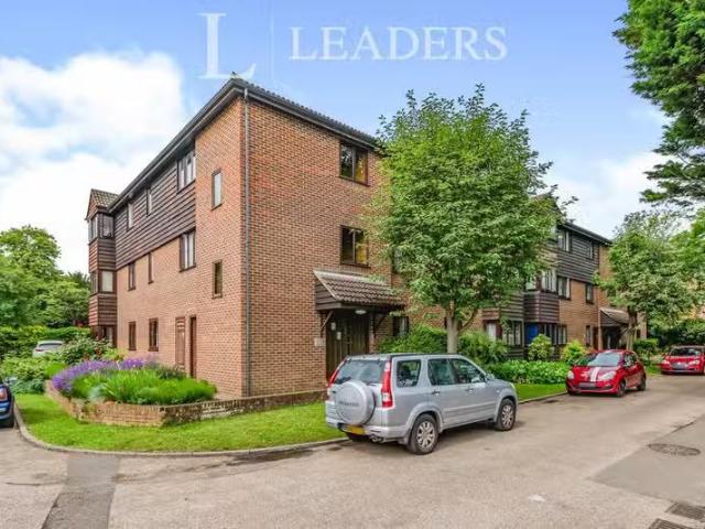 For Rent! 1 BA 2 bedroom flat for rent in Collingwood Place, W.