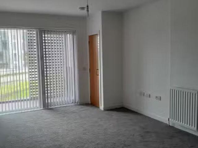 Cozy 1 BA 2 bedroom flat for rent in Duke Street, Dennistoun.