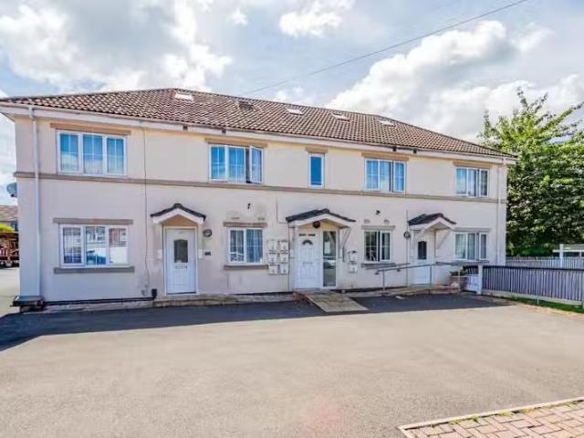 For Rent! 1 BA 2 bedroom flat for rent in Filton Avenue, Filto.