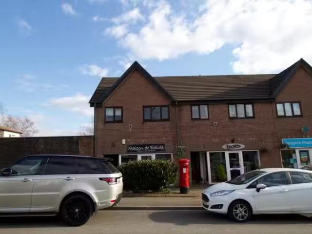 Nice 1 BA 2 bedroom flat for rent in Flat 5, Temperance Court.