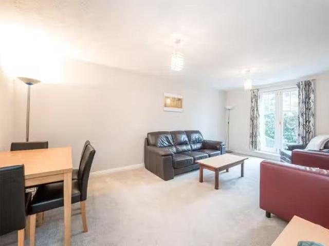 Cozy 1 BA 2 bedroom flat for rent in Huntingdon Place, Edinbur.