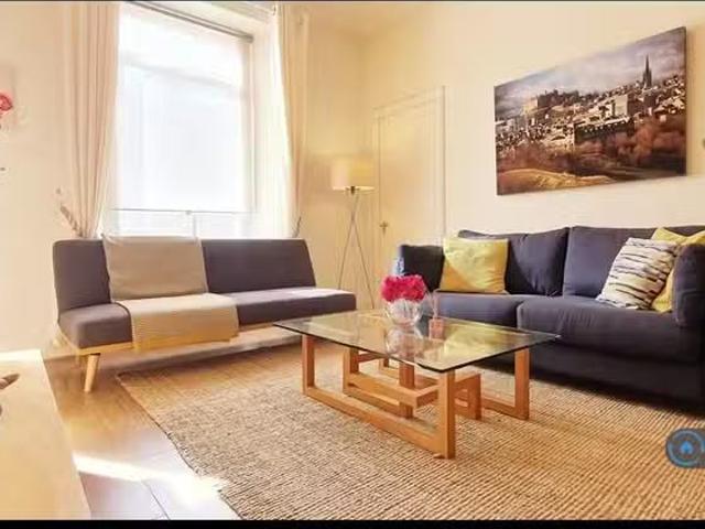 Deal! 1 BA 2 bedroom flat for rent in Halmyre Street, Edinburg.