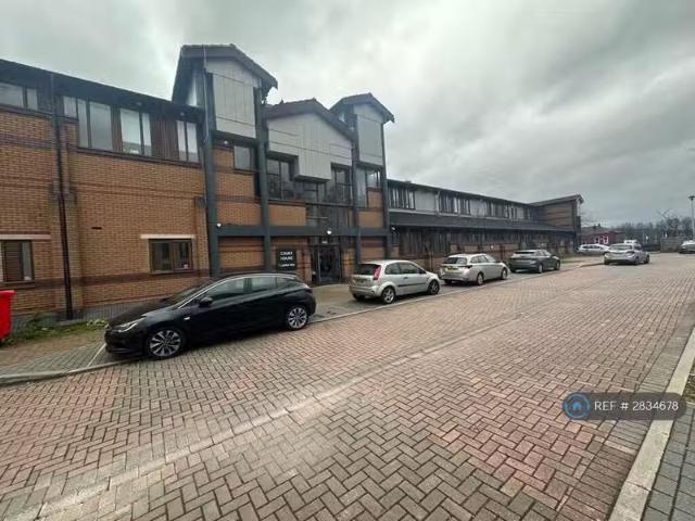 Nice 1 BA 2 bedroom flat for rent in Jubilee View, Bury, BL9