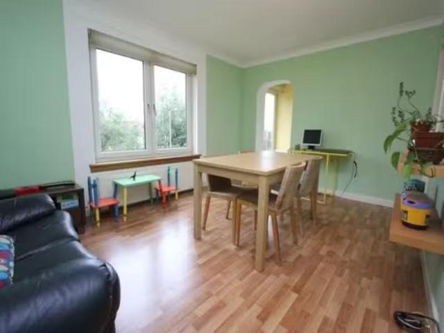 Just in! 1 BA 2 bedroom flat for rent in Langton Road, Edinbur.