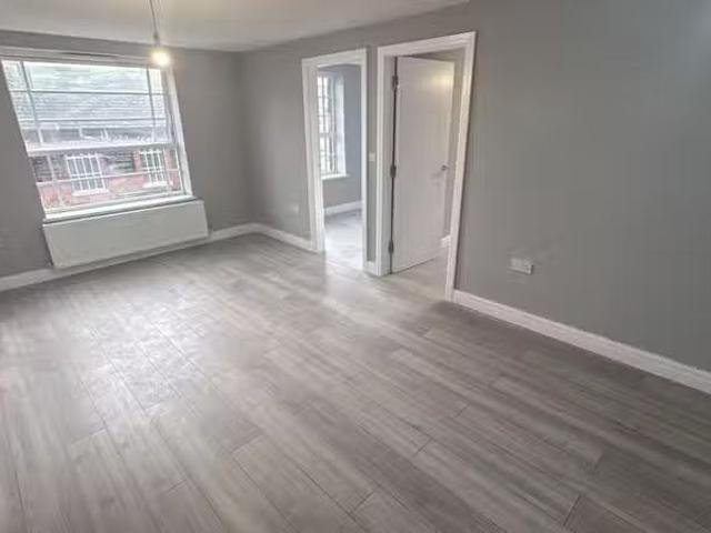 Cheap 1 BA 2 bedroom flat for rent in Regent Road, Morecambe.
