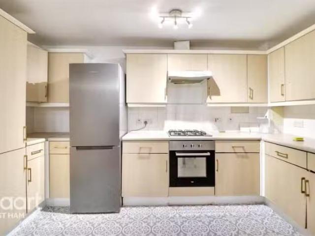 New 1 BA 2 bedroom flat for rent in Ronnie Lane, London, E12
