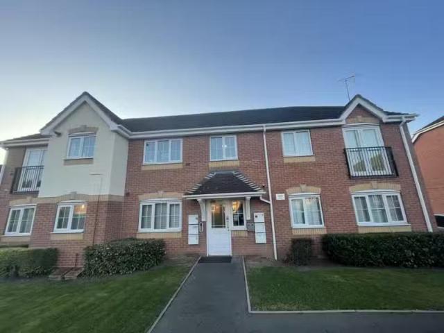 Deal! 1 BA 2 bedroom flat for rent in Shropshire Way, West Bro.