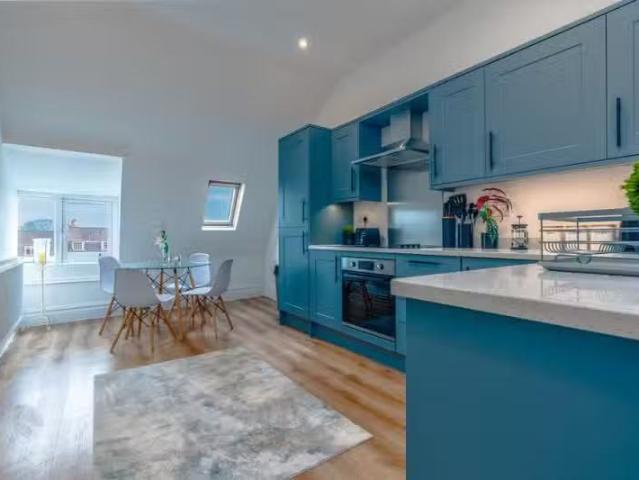 Rental! 1 BA 2 bedroom ground floor flat for rent in Elegant a.