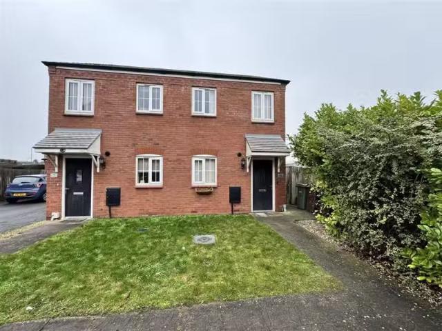 Cheap 1 BA 2 bedroom house for rent in Collins Way, Birmingham.