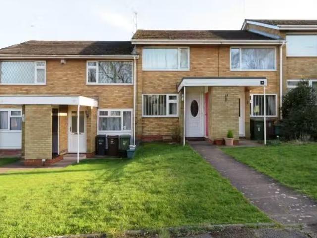 Deal! 1 BA 2 bedroom maisonette for rent in Nethercote Gardens.