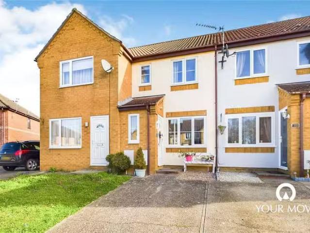 Deal! 1 BA 2 bedroom Mid Terrace House to rent, Sycamore Close.