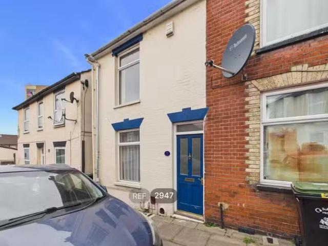 Unique 1 BA 2 bedroom property for rent in Cumberland Street.