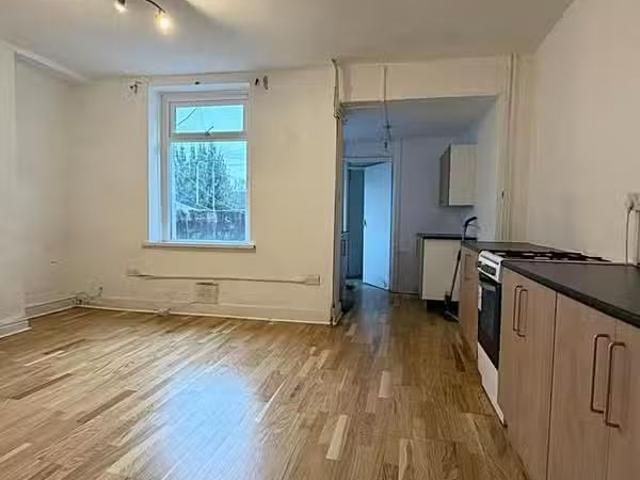 For Rent! 1 BA 3 bedroom terraced house for rent in Birchwood.