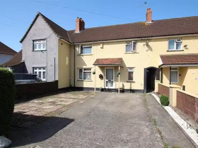 For Rent! 1 BA 3 bedroom terraced house for rent in Exmouth Ro.
