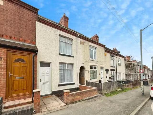 Unique 1 BA 3 bedroom terraced house for rent in Haunchwood Ro.
