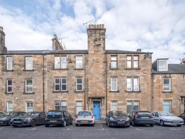 Rental! 1 BA 3 bedroom apartment for rent in Bruce St, Stirlin.