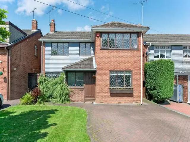 Rental! 1 BA 3 bedroom Detached House to rent, Kenpas Highway.