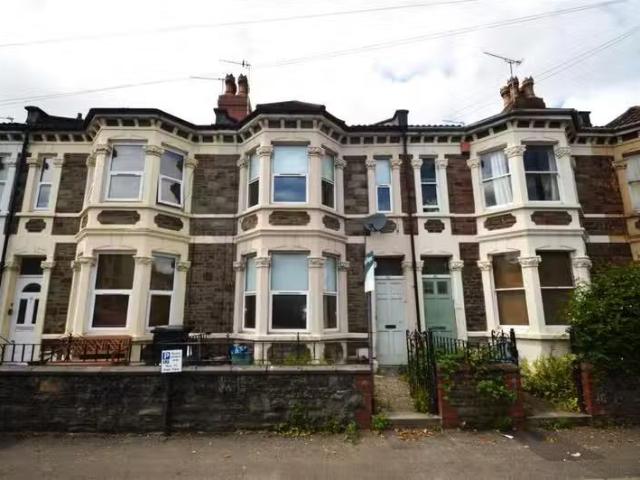Deal! 1 BA 3 bedroom house for rent in Tudor Road, St Agnes, B.