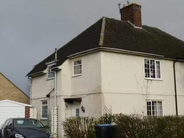 For Rent! 1 BA 3 bedroom house for rent in Clarkes Road, Hatfi.
