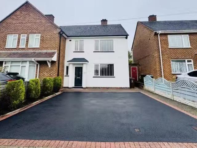 Deal! 1 BA 3 bedroom house for rent in Elms Close, Solihull, B91