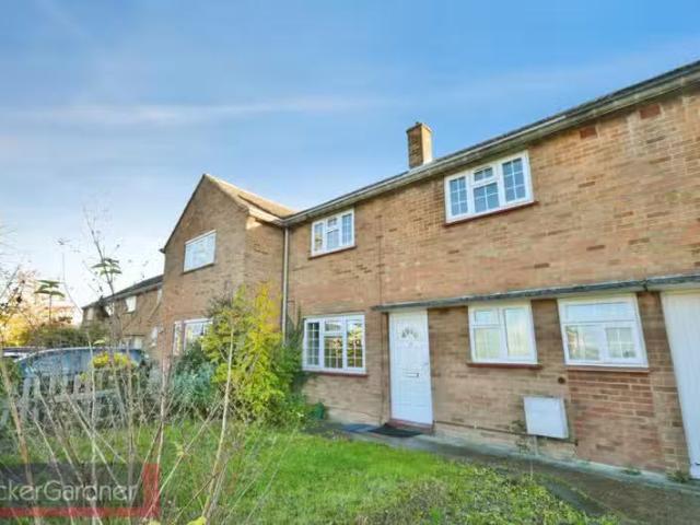 Unique 1 BA 3 bedroom house for rent in High Street, Cherry Hi.