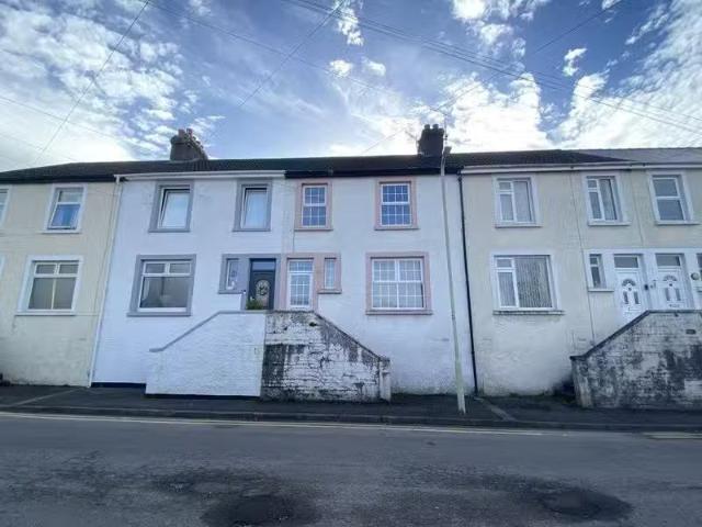 Cozy 1 BA 3 bedroom house for rent in Ogmore terrace, Bridgend.