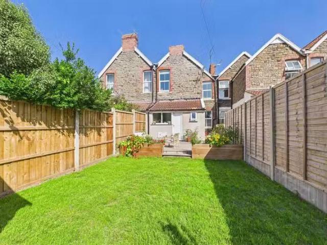 Cozy 1 BA 3 bedroom house for rent in Old Street, Clevedon, BS21