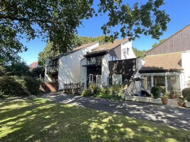 New 1 BA 3 bedroom maisonette for rent in Tree Hamlets, Upton.