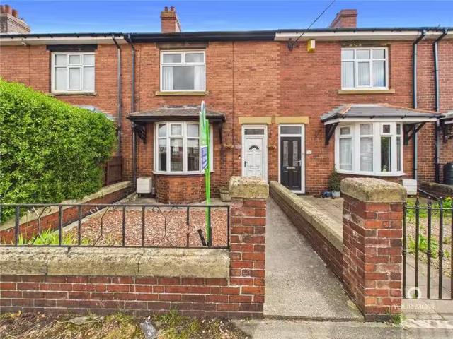 Unique 1 BA 3 bedroom Mid Terrace House to rent, Medomsley Roa.