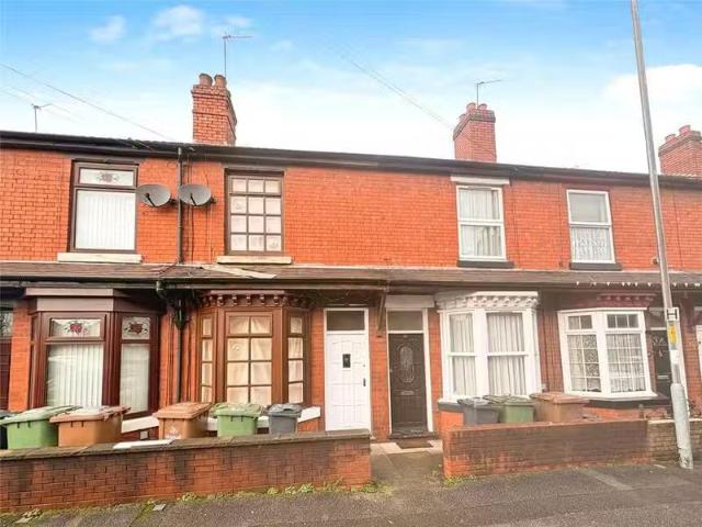 Cheap 1 BA 3 bedroom Mid Terrace House to rent, Regent Street.