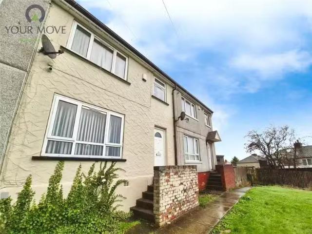 Deal! 1 BA 3 bedroom Mid Terrace House to rent, West Bank Rise.