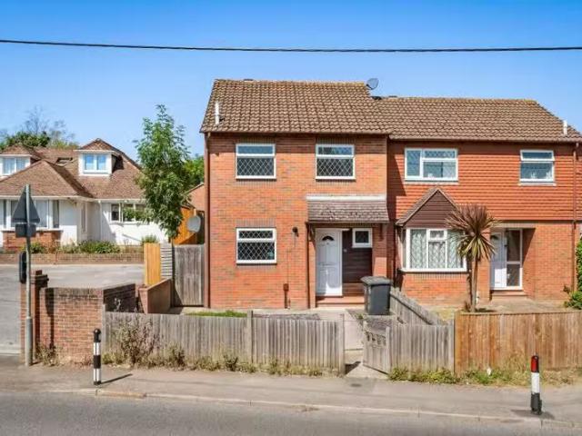For Rent! 1 BA 3 bedroom semi detached house for rent in Hawks.