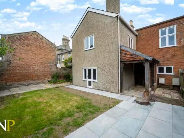 For Rent! 1 BA 3 bedroom semi detached house for rent in West.