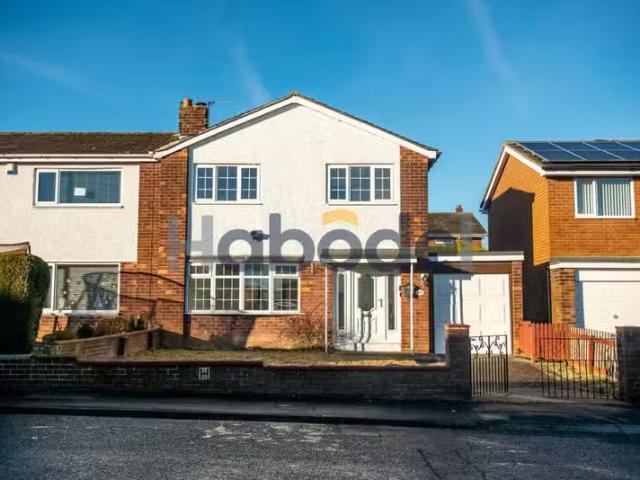 Cheap 1 BA 3 bedroom semi detached house for rent in 109 Green.