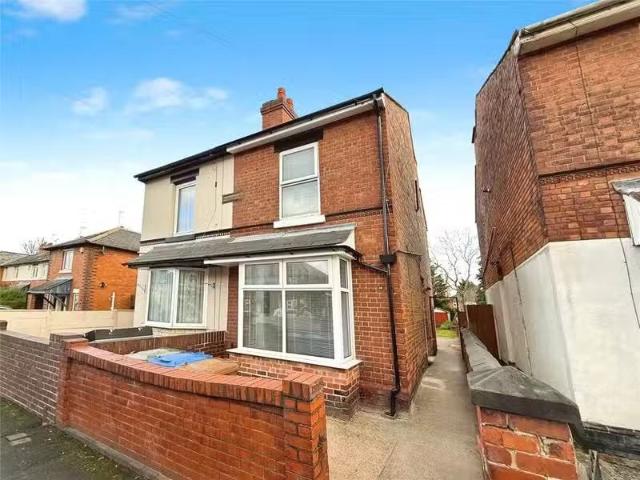 New 1 BA 3 bedroom Semi Detached House to rent, Hollis Street.